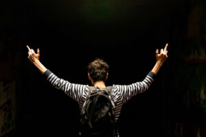 Unveiling the Middle Finger’s Cultural Evolution – Africa Nova News